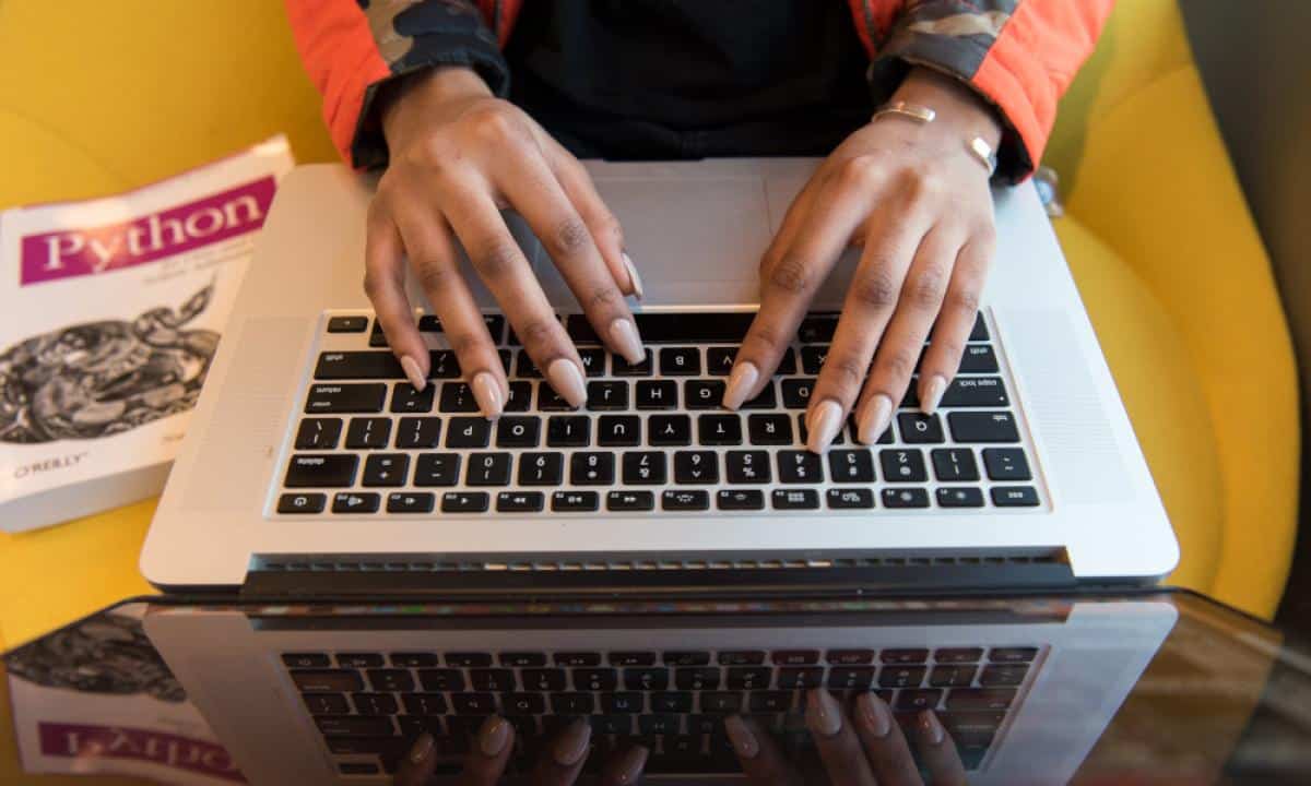 Cómo usar el depurador de Python (pdb) - MuyLinux